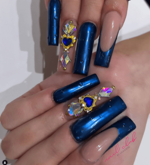 90 Royal Blue Nail Ideas for a Bold and Sophisticated Look