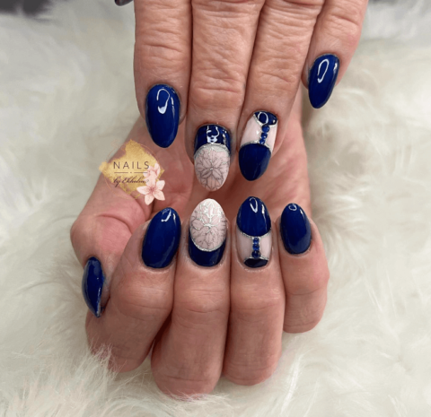 90 Royal Blue Nail Ideas for a Bold and Sophisticated Look