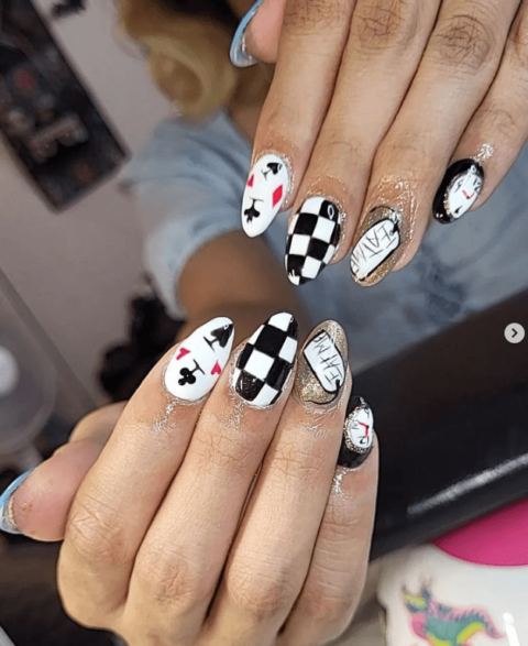 55 Alice in Wonderland Nails Ideas