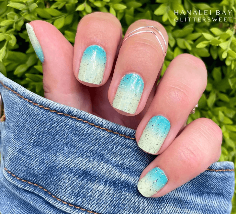 35 Stunning Green Ombre Nail Designs for 2023