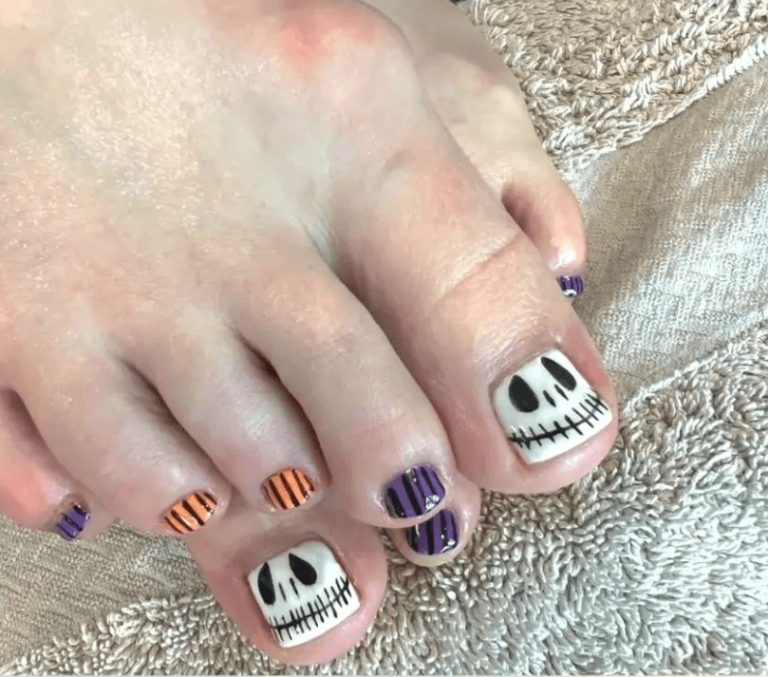 35 Halloween Toe Nails Designs