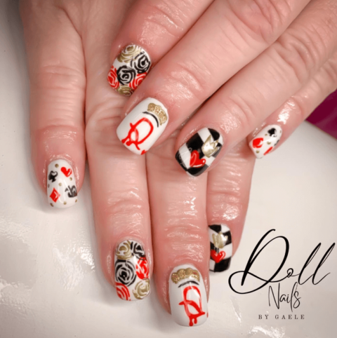 25 Queen of Hearts Nails Ideas