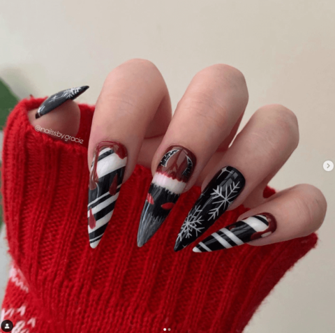 25+ Dark and Elegant Gothic Christmas Nails Design Ideas