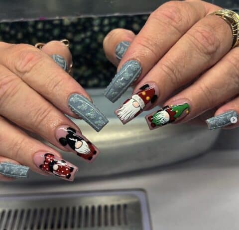 40+ Fun and Festive Disney Christmas Nails Design Ideas