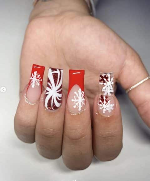 30+ Sweet Peppermint Swirl Nails Design Ideas