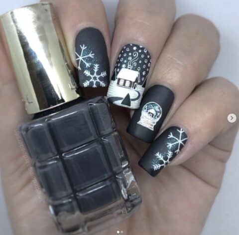 35 Whimsical Snow Globe Nails Design Ideas