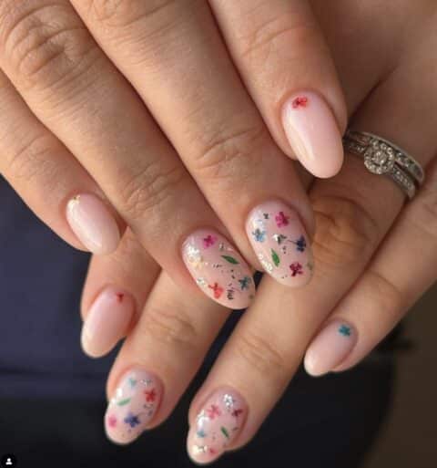 Blooming Beauty: 60 Dried Flowers Nail Designs for a Naturally Elegant ...