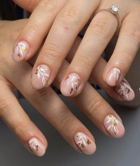 Chic and Elegant: 50 Short Wedding Nail Designs for the Modern Bride's ...